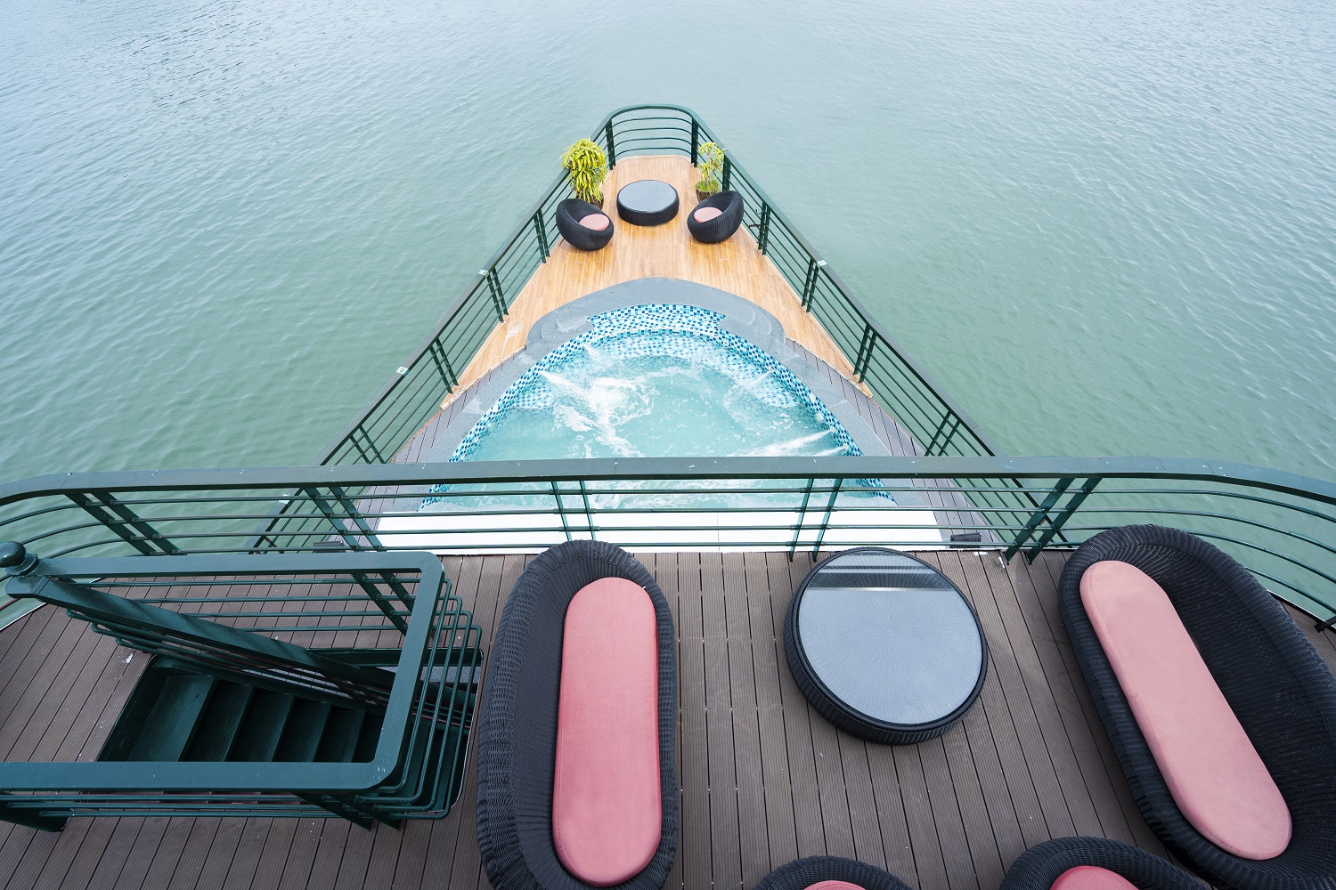 Tr i Nghi m Du Thuy n 5 Sao Blue Diamond Cruise Gi a L ng Di S n Th Gi i Tr i Nghi m Du Thuy n 5 Sao Blue Diamond Cruise Gi a L ng Di S n Th Gi i